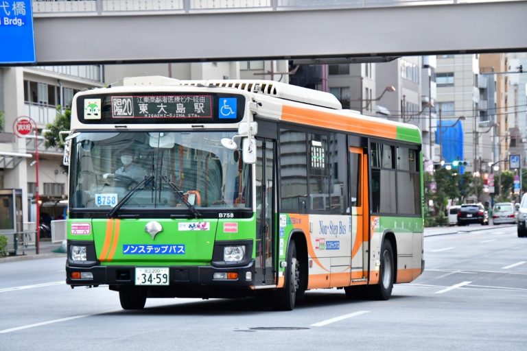 B758の行先表示が白色LEDに換装 | 都営バス資料館